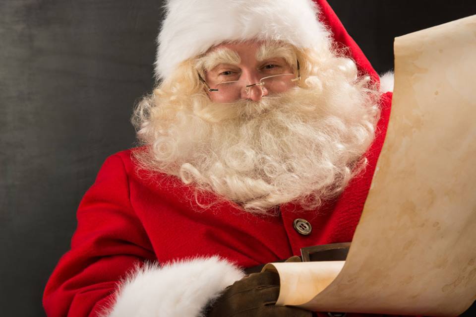 Breakfast with Santa at Dinnertime | stlparent.com