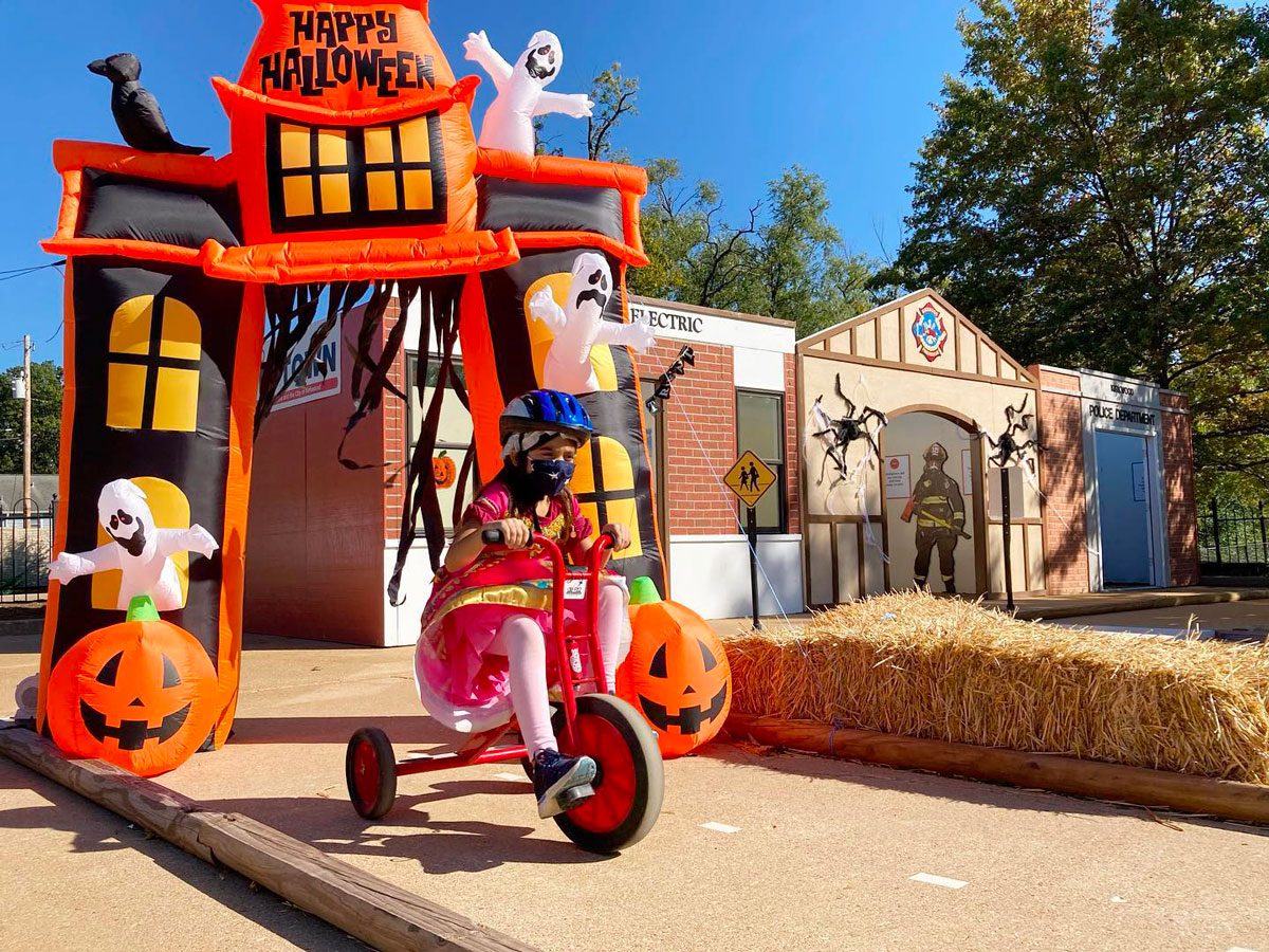 Trick or Treat Town at The Magic House | stlparent.com